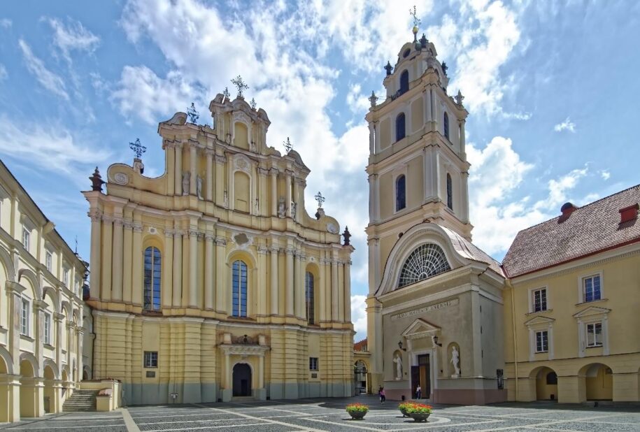 Vilnius Architecture: From Baroque to Modernist
